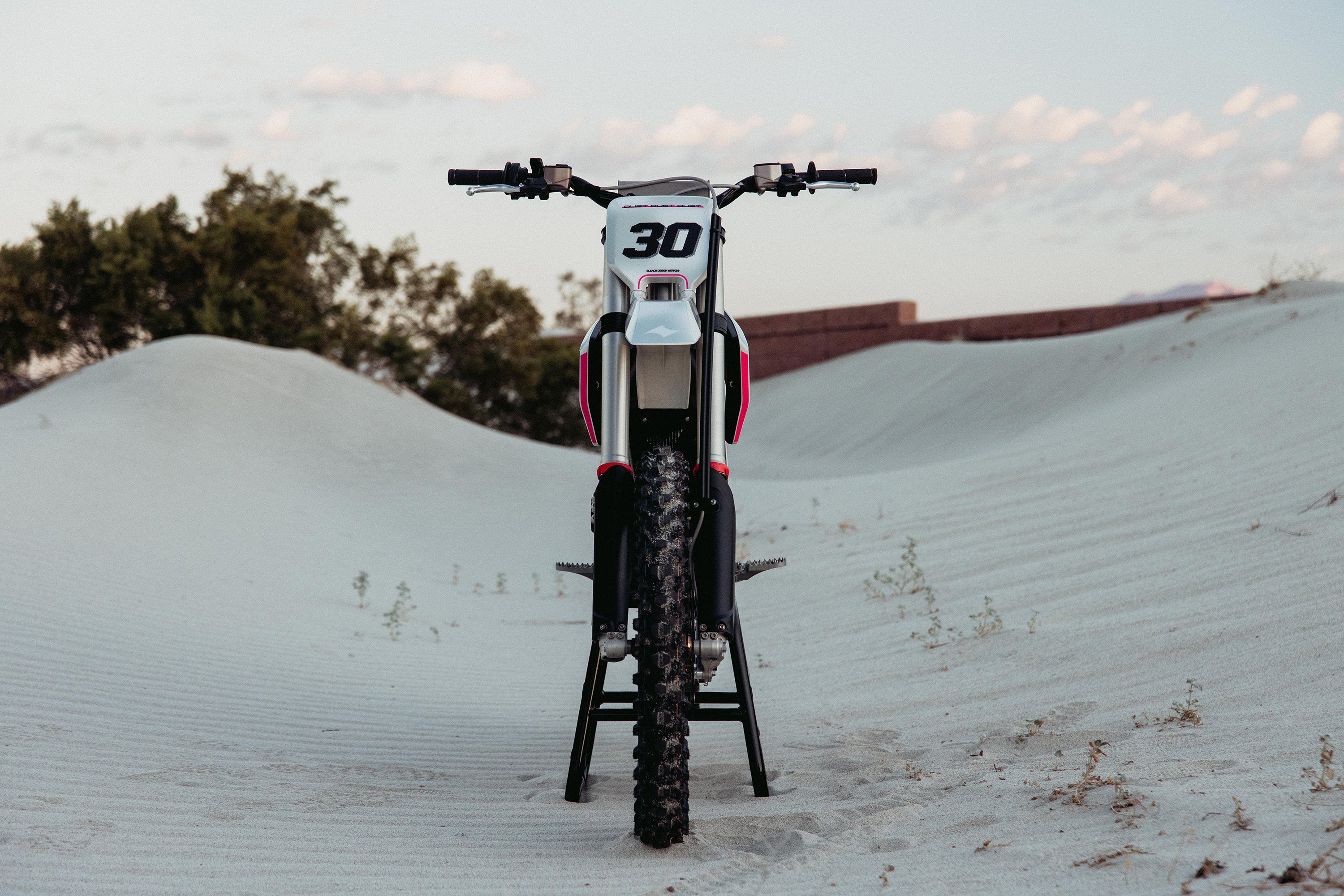 Launch Edition Graphics Kit – Dust Moto