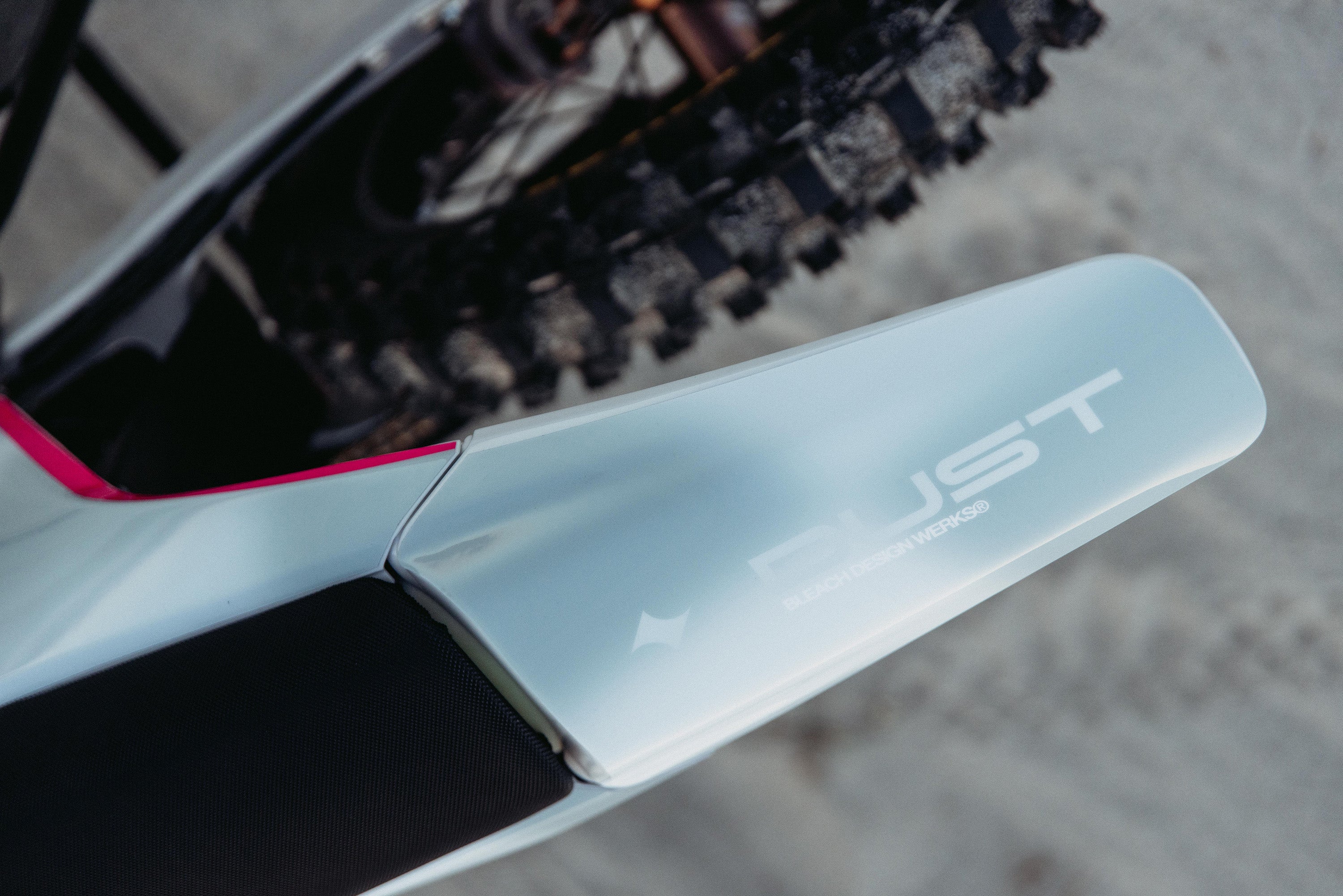 Launch Edition Graphics Kit – Dust Moto