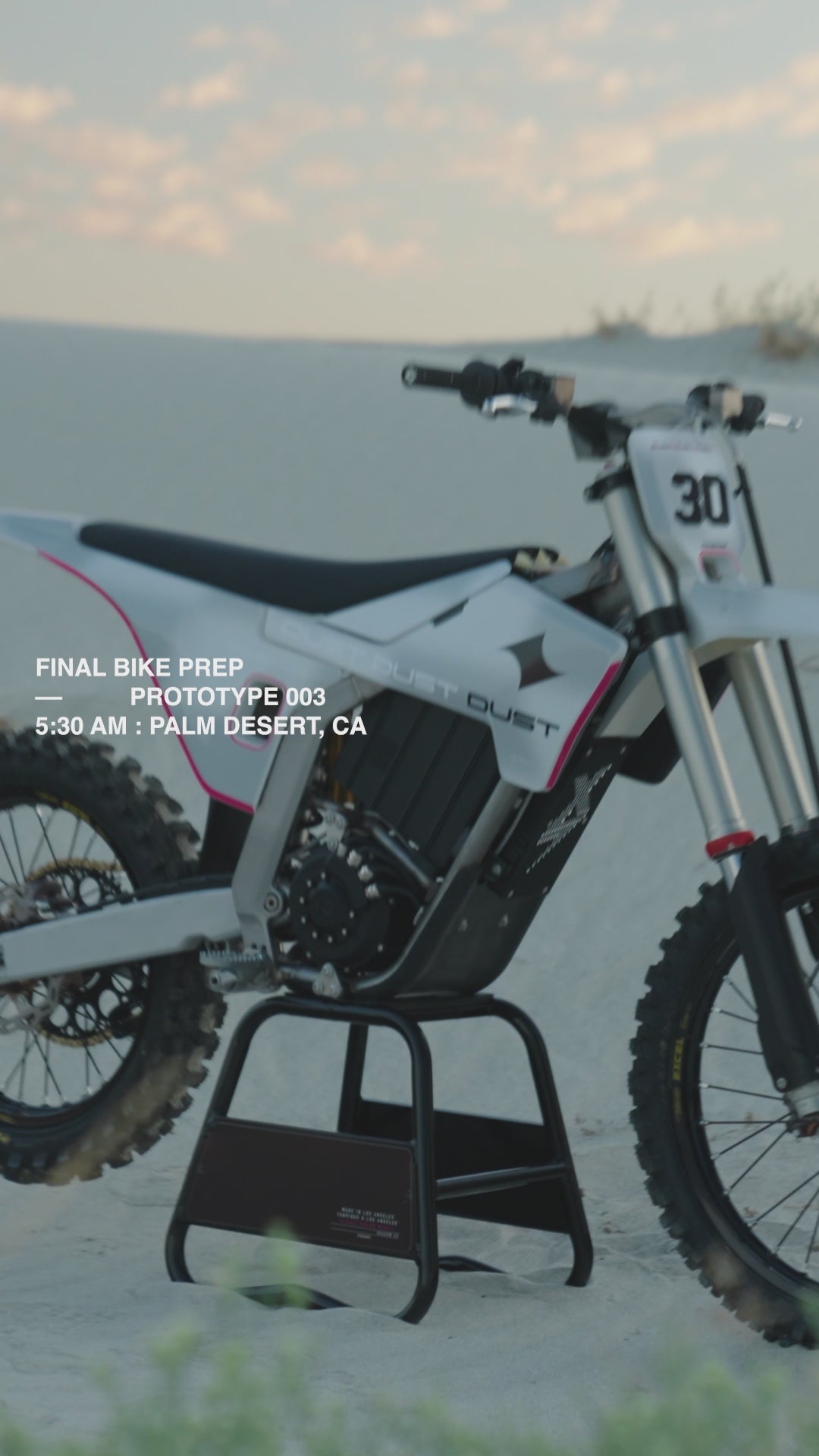 Launch Edition Graphics Kit – Dust Moto